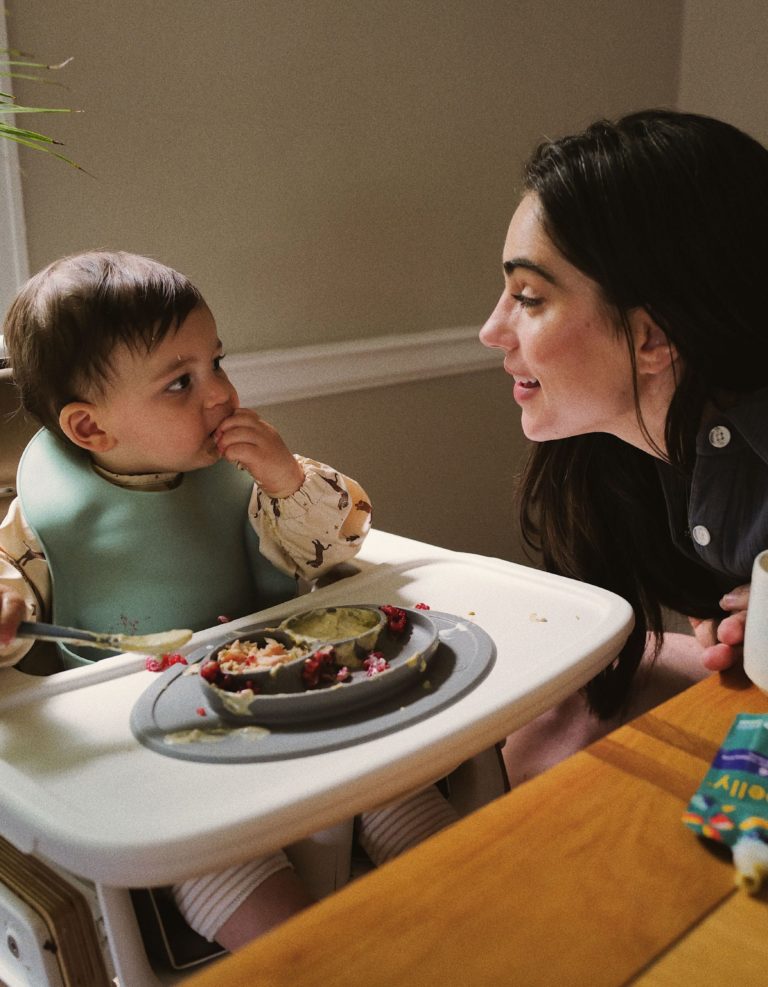 An Easy Guide To Using Sign Language With Your Babe - Babe by Hatch